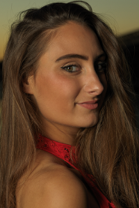 MyModel - Portfolio van model Nikki uit Hapert, Noord-Brabant